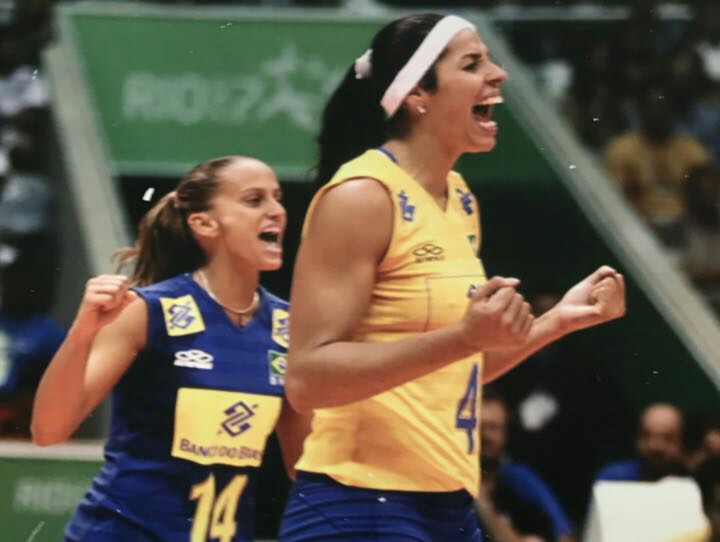 Exclusivo: Mãe da Fabi comenta sobre a trajetória da filha no vôlei